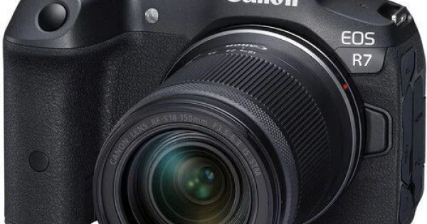 Buy Canon EOS R7 Mirrorless Camera with 18-150mm lens Online in India ...